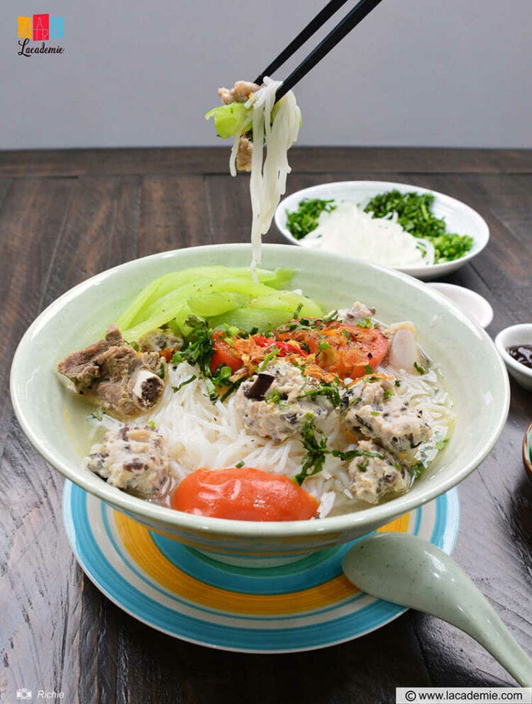 Bún Sườn Dọc Mùng Recipe (Vietnamese Pork Ribs and Elephant Ear Stalk ...